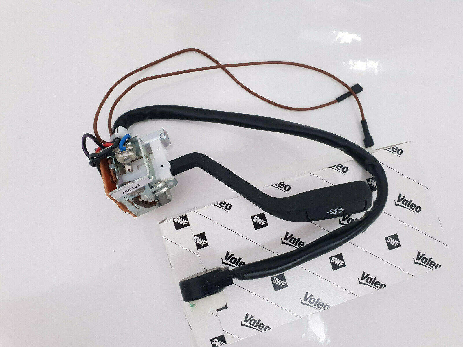 201237 SWF ΔΙΑΚΟΠΤΗΣ ΚΑΘΑΡΙΣΤΗΡΩΝ Porsche 911 74-89 91161330602